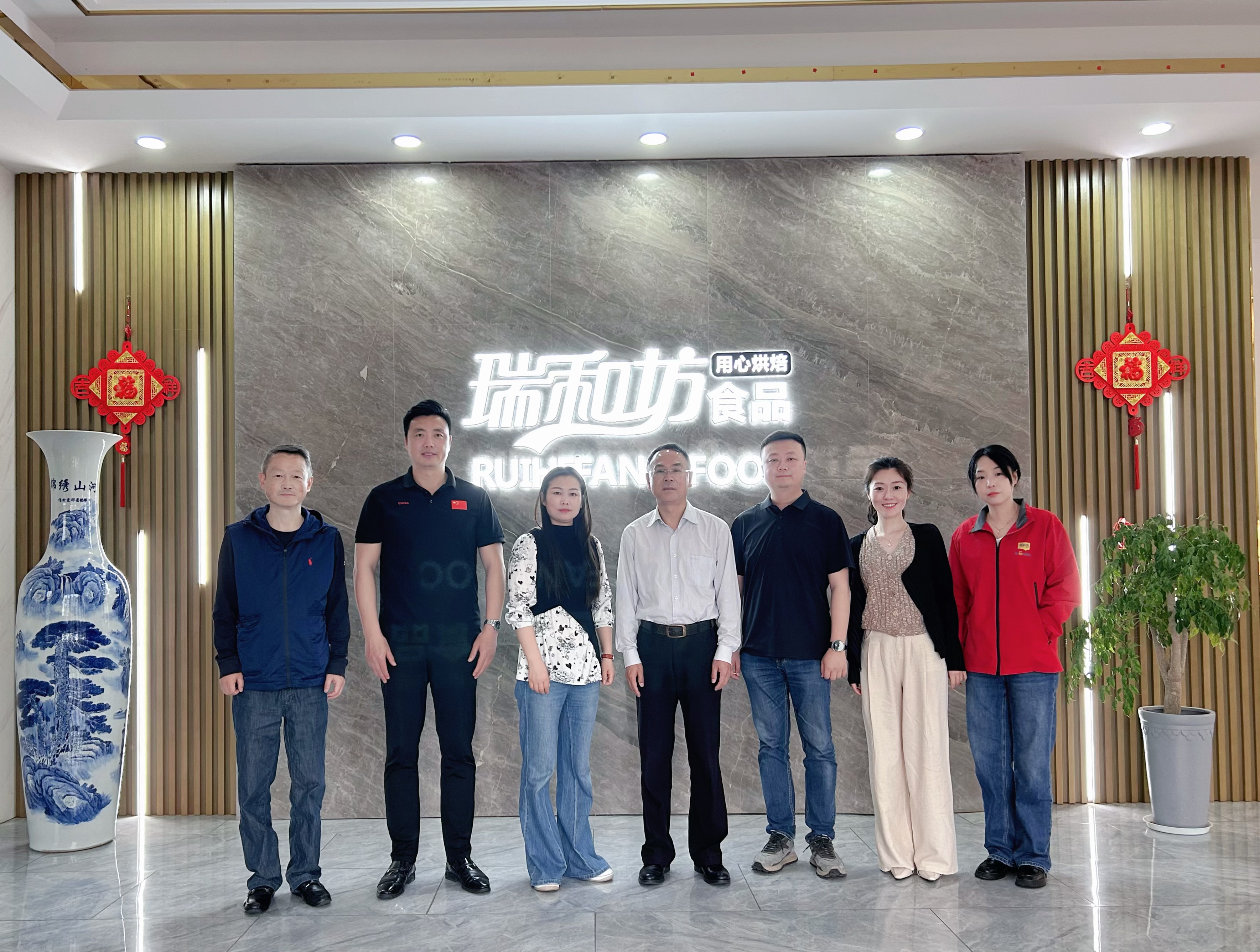 访企拓岗促就业：何翔赴安徽瑞和坊食品科技有限公司走访调研-安徽财贸职业学院